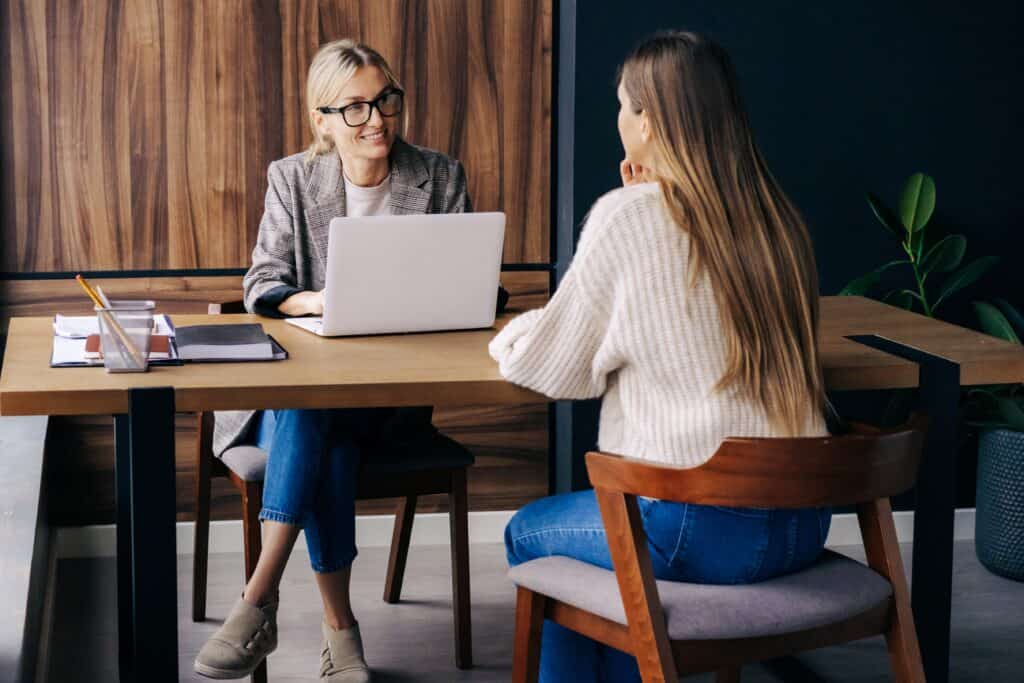 HCM vs. HRMS: Axiom HRS Solutions Compared in 2025