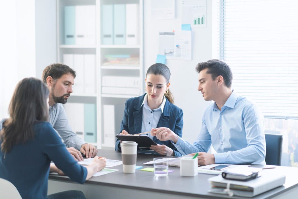 5 Signs of HR Issues: Axiom's Guide to Modern HR Solutions